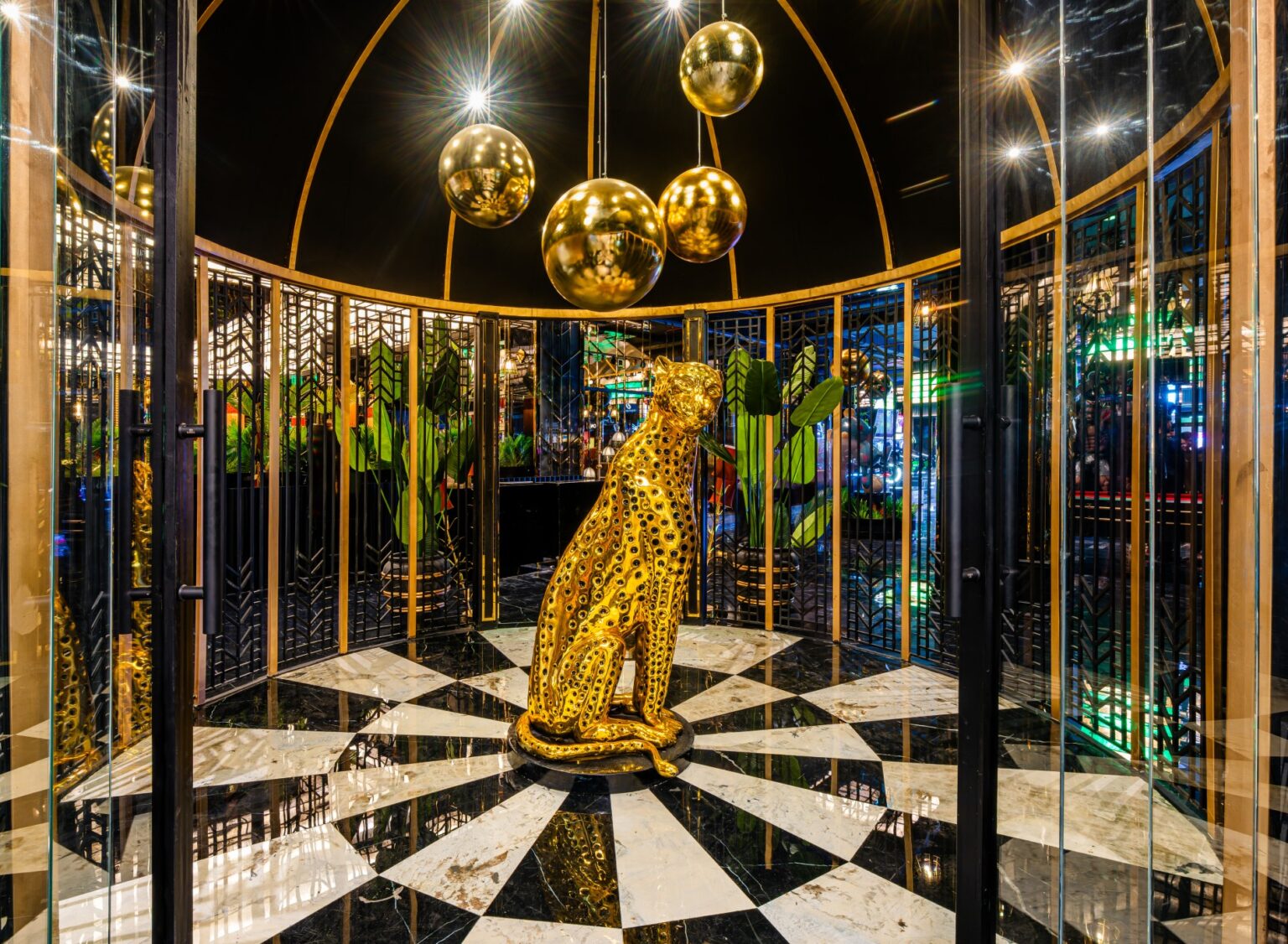 India Gets Its First Ultra-Luxe Immersive Gaming Arcade Experience With ...